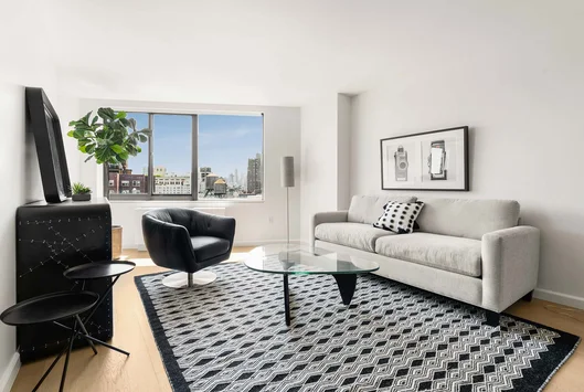 One Union Square South Luxury Rental Apartments in Union Square, New ...